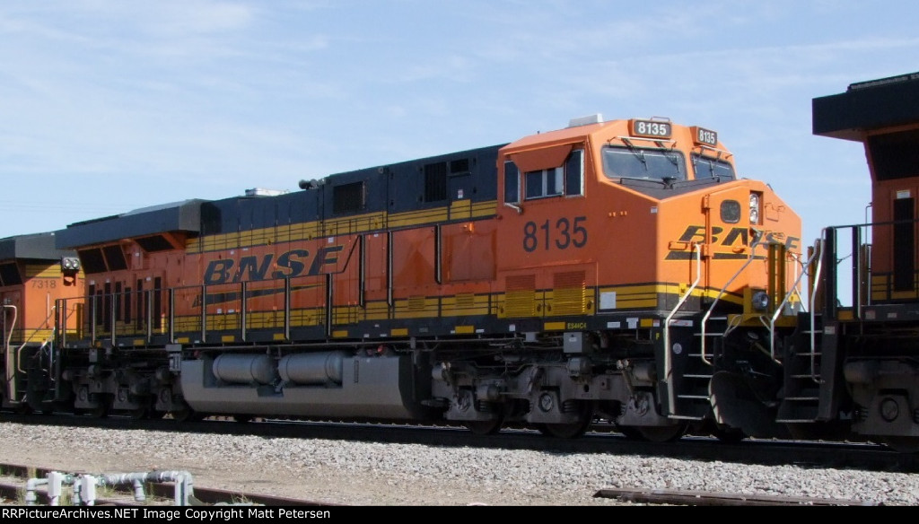 BNSF 8135